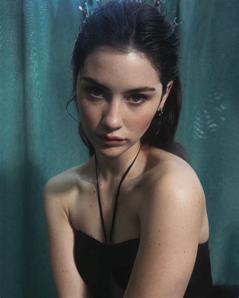 Gracie Abrams For Mood Magazine August 2022 Hawtcelebs