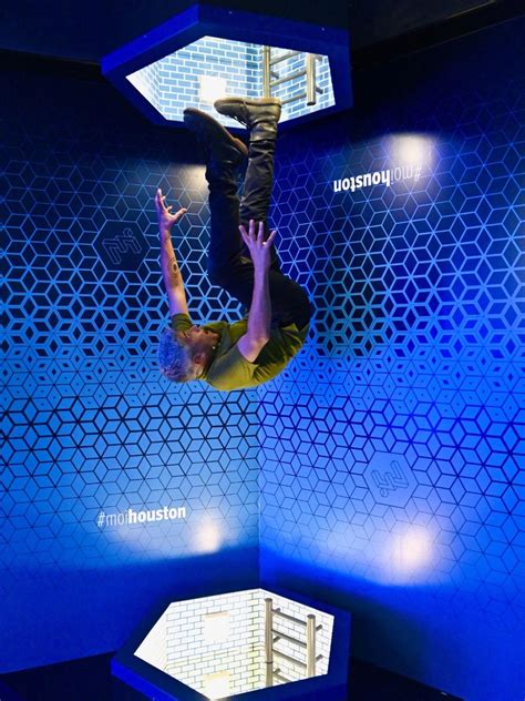 Installations Museum Of Illusions Houston