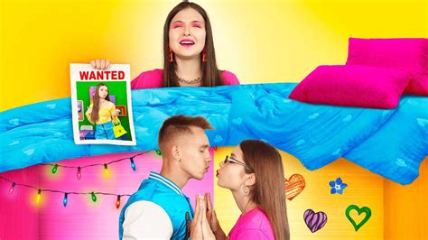 Моя Сестра Пропала В Секретной Комнате Старшая Vs Младшая Сестра Влюбилась в Парня Сестры