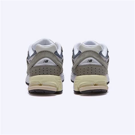 뉴발란스 NEW BALANCE M2002RNA M2002