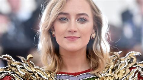 Saoirse Ronan Debuts Blunt Bob Haircut — See Photo Allure