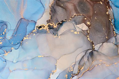 알코올 잉크 기술의 천연 고급 추상 유체 예술 그림 부드럽고 꿈꾸는 벽지 투명한 파도와 황금 소용돌이를 만드는 색상의 혼합물 포스터용 기타 인쇄물 0명에 대한 스톡 사진 및