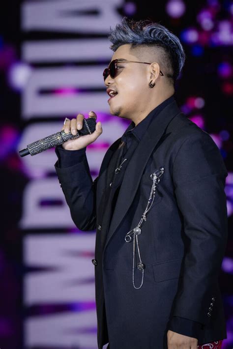 មានងារជាឧកញ៉ា ទ្រព្យ ច្រើនក៏ពិតមែន តែលោក ព្រាប សុវត្ថិ នៅតែរីករាយនឹងជីវិតសាមញ្ញតាមទម្លាប់