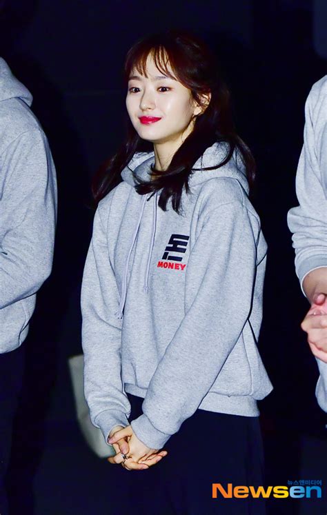 원진아 영화관 밝히는 청순미모 돈 무대인사 포토엔hd