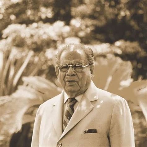 Rai Bahadur Mohan Singh Oberoi From Rs 25 To Indias Largest Hotel Bharat Bhushan Posted On
