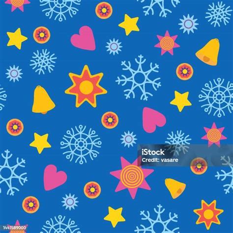파란색 배경에 별 눈송이 종 하트가 있는 매끄러운 패턴 화려한 크리스마스 반복 패턴입니다 12월에 대한 스톡 벡터 아트 및 기타 이미지 Istock