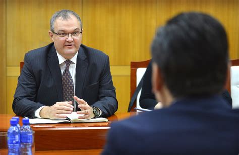 ДЭЛХИЙН БАНКНЫ СУУРИН ТӨЛӨӨЛӨГЧИЙГ ХҮЛЭЭН АВЧ УУЛЗЛАА Control Mn