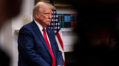 Trumps Threatens Tariffs Feb 1 On Canada Mexico And China The New