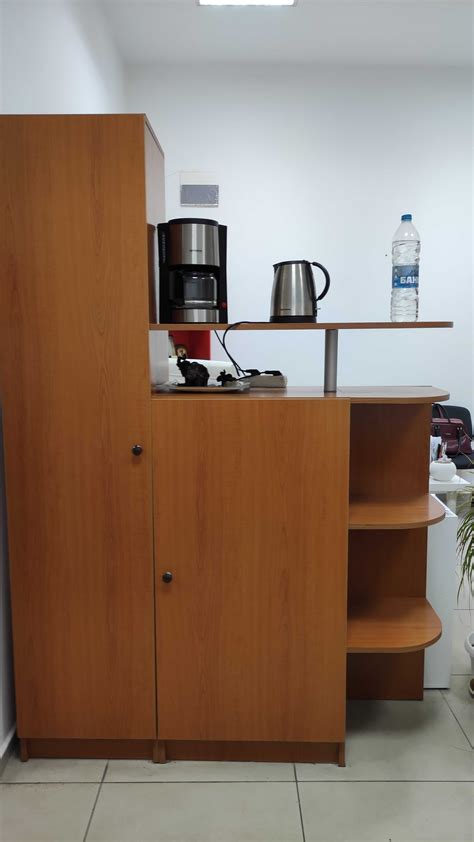 Офис мебели в отлично състояние етажерка бюро стол шкаф секция гр Варна Гръцка махала • Olx Bg