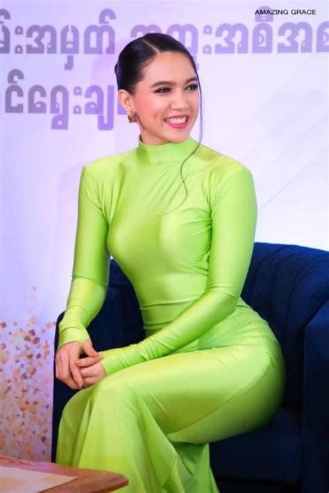 ကျစ်လစ်တောင့်တင်းတဲ့ ခန္ဓာကိုယ်ကို ပေါ်လွင်စေတဲ့ အမိုက်စား ကိုယ်ကျပ်အိင