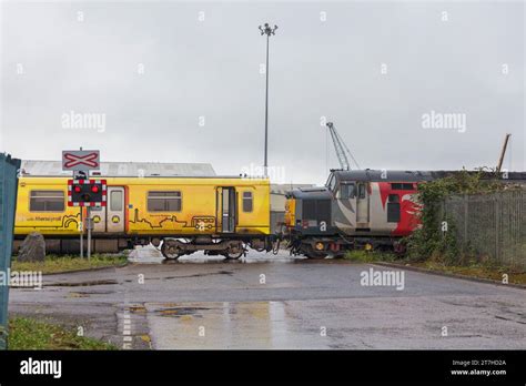 rail operations group class 37 locomotive shunting scrap merseyrail class 507 train into sims