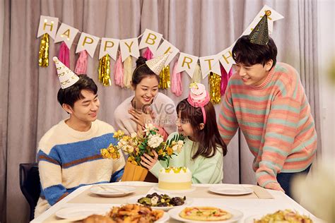 친구 축하 생일 깜짝 선물 사진 무료 다운로드 Lovepik