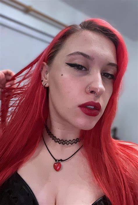 Can U Tell I Love Red R Prettyaltgirls