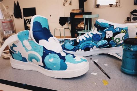 Diy Membuat Lukisan Pada Sepatu Canvas