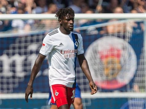 Pfiffe Gegen Hsv Profi Jatta Keine Reue Karlsruhe Wehrt Sich Gegen Rassismus Vorwurf