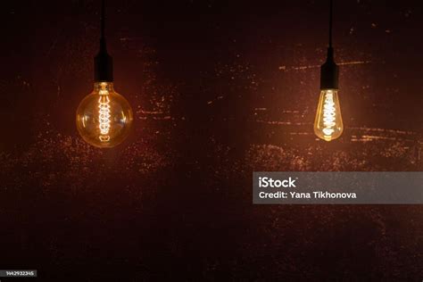 에디슨 레트로 램프 로프트 인테리어의 빈티지 전구 레트로 스타일 장식 0명에 대한 스톡 사진 및 기타 이미지 0명 Led 조명 가구 Istock