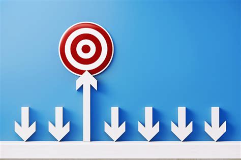 파란색 배경에 막대 그래프를 형성하는 흰색 화살표와 황소 눈 대상 겨냥에 대한 스톡 사진 및 기타 이미지 겨냥 0명 3차원 형태 Istock