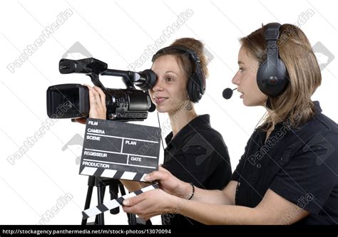 Zwei Junge Frauen Mit Kameras Stockfoto Bildagentur Panthermedia