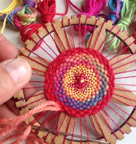 Circle Weaving Loom Kit