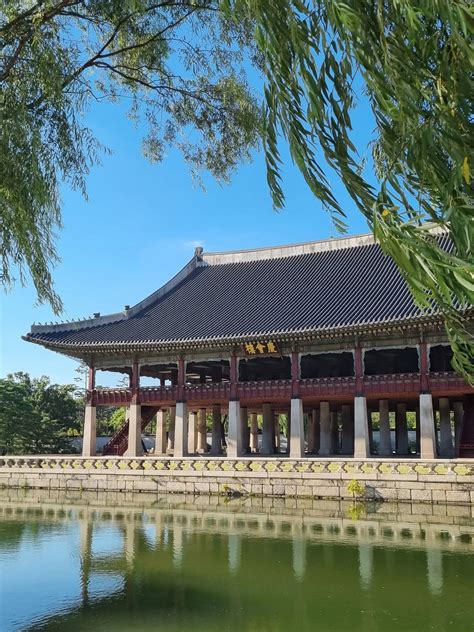 바야흐로 궁궐의 계절 아이가 초3이라 궁 나들이를 시작했어 하교후에 급하게 다녀온거라 미리 예약을 못했는데 경회루 특별관람을