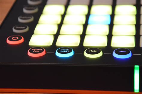 Banc Dessai Du Contrôleur Midi à Pads Novation Launchpad Pro Audiofanzine