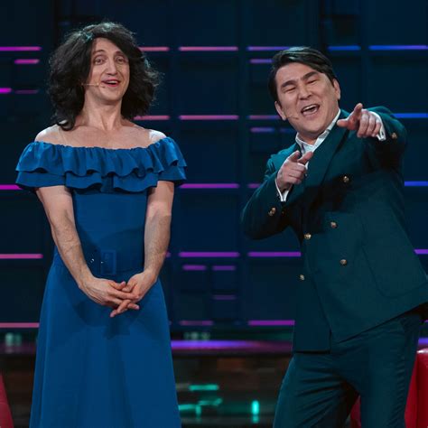 Гарик Мартиросян устроил разборки с Азаматом Мусагалиевым после пародии на «Конфетку Вокруг ТВ