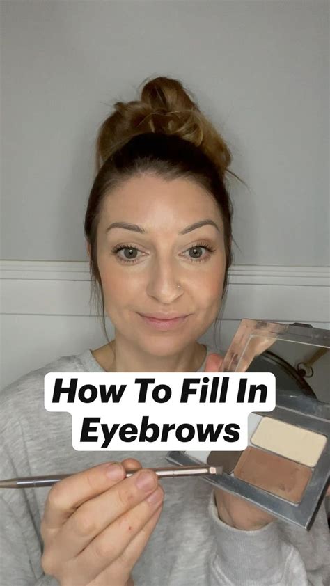 How To Fill In Eyebrows Filling In Eyebrows Eyebrow Makeup Tips How To Draw Eyebrows