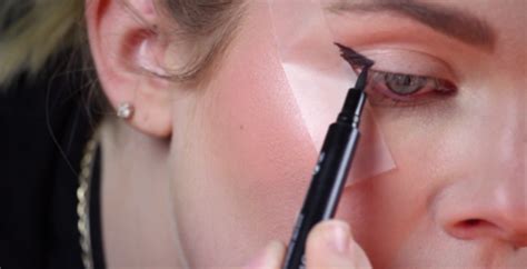 Winged Eyeliner Tutorial