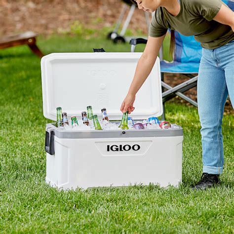 Igloo 50548 Marine Ultra 70 Qt White Cooler With Comfort Grip Handles