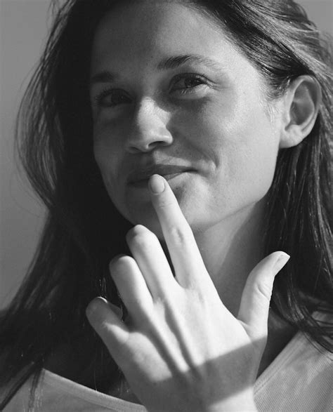 Bonnie Wright Sexy In A Bikini 2020 15 Photos The Fappening