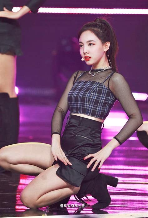 181114 Nayeon R Nayeon