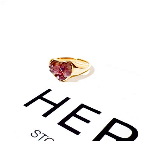 Her Store ტიტანის მოოქროვილი ბეჭედი გულის ფორმით