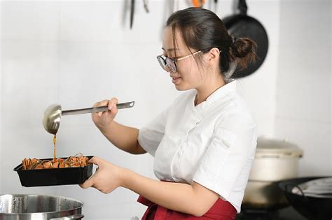 唐姑娘的醉蟹：秘制花雕醉蟹制作过程实拍微风微风 站酷zcool