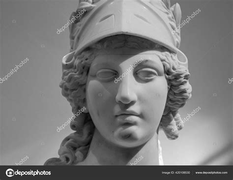 Rosto De Estatua De Mulher Grega Escultura Grega Antiga De Mulher