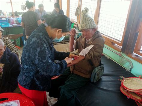 ငါးသိုင်းချောင်းမြို့တွင် အသက်၇၀နှင့်အထက် အဘိုးအဘွားများအား ကျန