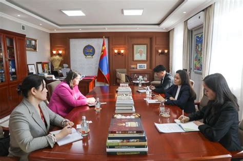 Соёлын сайд ч номин канад улсаас монгол улсад суугаа онц бөгөөд бүрэн эрхт элчин сайд сандра