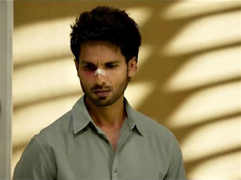 Shahid Kapoor Kiara Advani Clock In 3 Years Of Kabir Singh