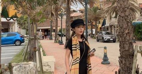 홍진영 오키나와에서 한 컷 인형 몸매 인증