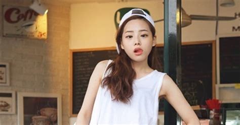 [화보] 무조건 튀어야 나들이 패션의 정석