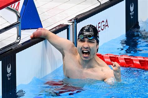 《13年ぶりに五輪で金メダル》なぜパラ競泳・鈴木孝幸は 引退も考えた“リオの惨敗”から立ち直れたのか パラスポーツ Number