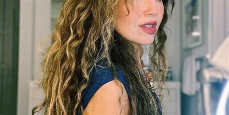 Thalía Se Mostró En Bikini Y Deslumbró Con Su Abdomen De Acero A Los 51 Años Mui Fitness Famosos
