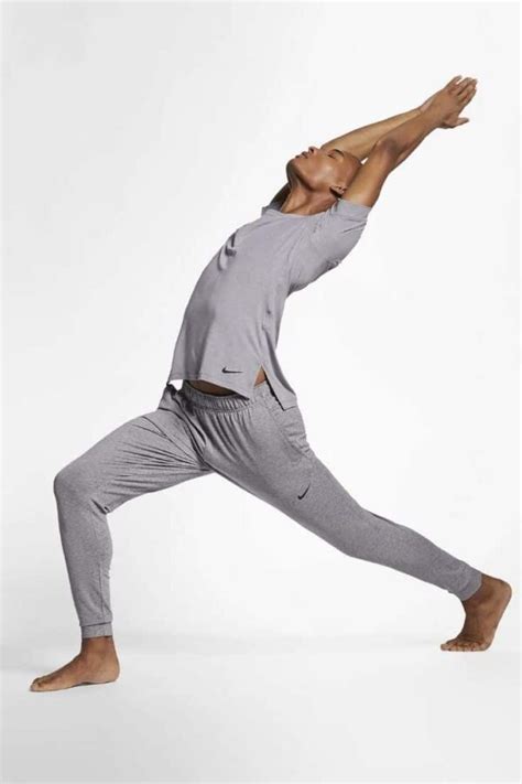 7 Essential Yoga Clothes For Men Mocha Man Style