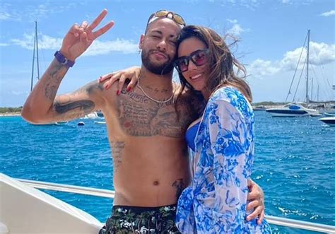 임신한 여친 있는데…네이마르 여성 20명 데리고 파티 일파만파→브라질 Fw 대응은