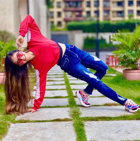 Anushka Sen Wallpapers