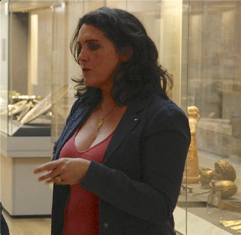 Bettany Hughes Wicipedia
