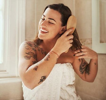 How To Brush Your Hair Correctly