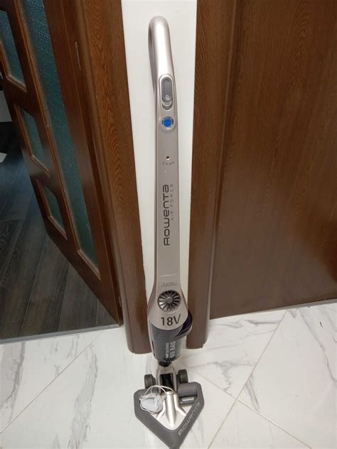 Прахосмукачка без кабел за ток Работи със зарядно гр София Сердика • Olx Bg