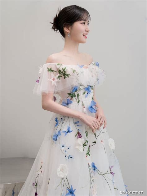 韩国女星朴恩斌,穿一字肩印花连体长裙,清纯美丽 搜狐大视野 搜狐新闻 韩国女星朴恩斌,穿一字肩印花连体长裙,清纯美丽 搜狐大视野 搜狐新闻