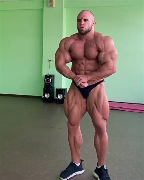 Big Russian Bodybuilder Video Thisvid Com