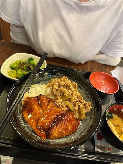 吃飯很重，撐一下沒關係吧🤣 Fansone 讓創作更有價值